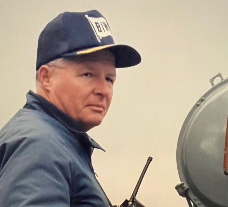 Passing of Captain Earl Walker – USS Arleigh Burke Association